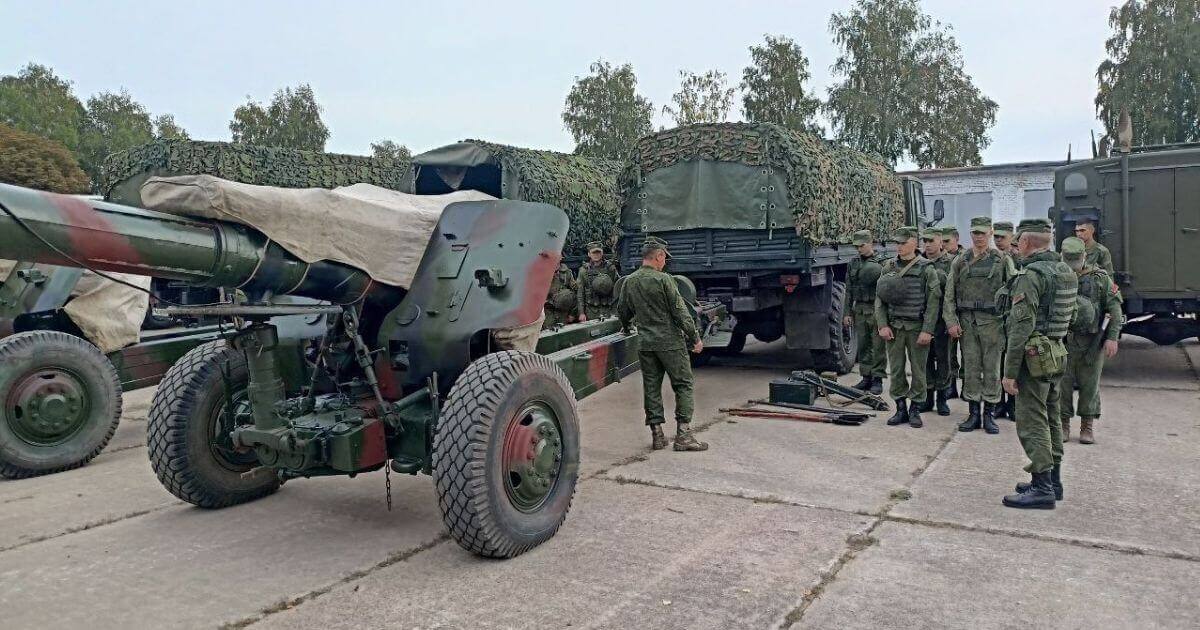 Units of the Belarusian Armed Forces are moving to the area where the ...